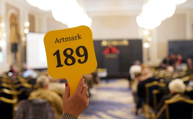 Над 560 000 евро общи продажби: Зимният и Коледният търг на Artmark ...